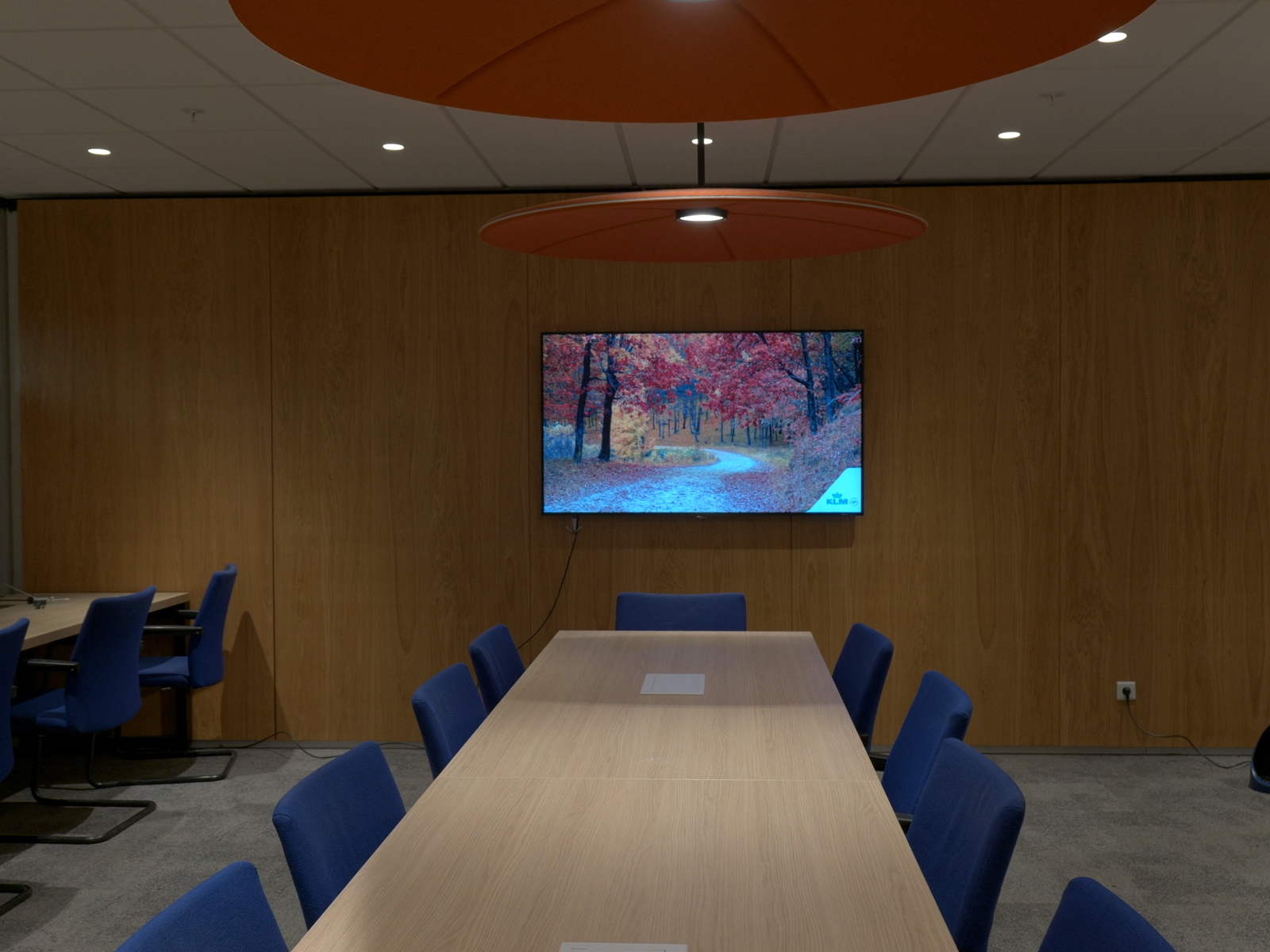 KLM: Narrowcasting geeft de merkbeleving van KLM een vliegende start ...