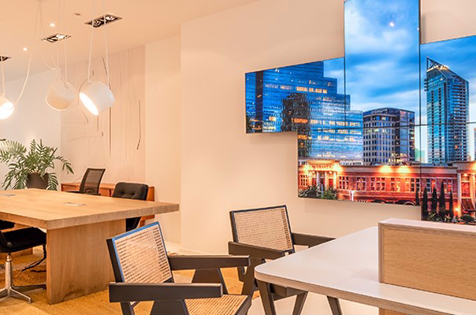 Digital Signage | LG Solutions